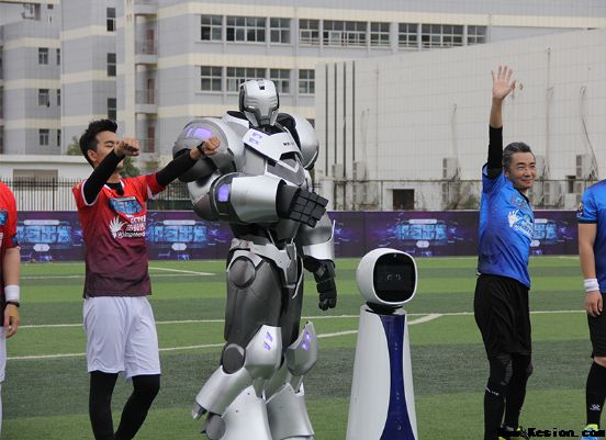 智造未来韩雷：机甲文化+机器人科技版权模式-3XMaker,南京合越智能，智能机器人,灵巧手,无人机,传感器,柔性电子科研创新服务